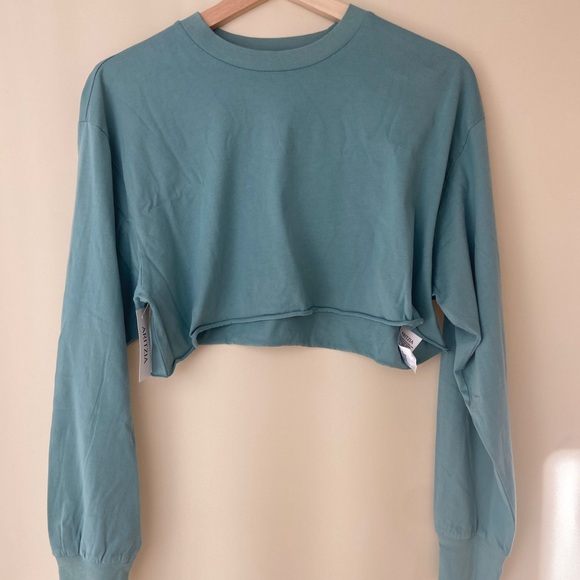 Aritzia | Tops | Aritzia Turquoise Long Sleeve Crop Top | Poshmark